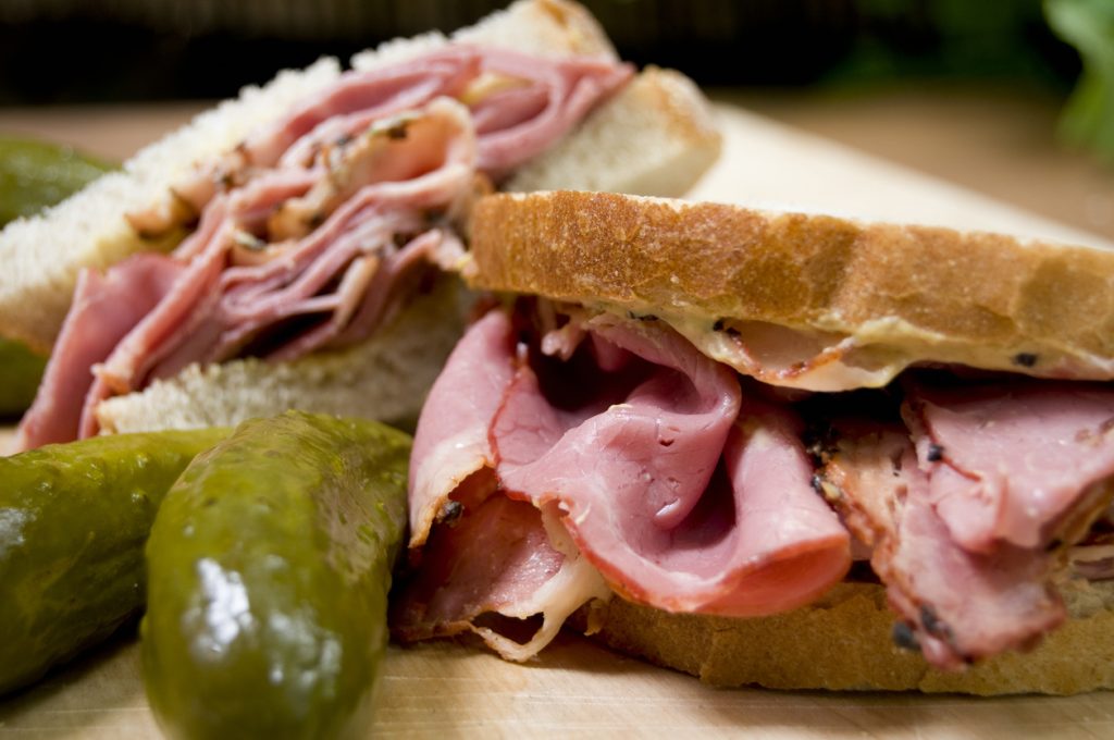 How to Survive the Jewish Food Culture - OU Life